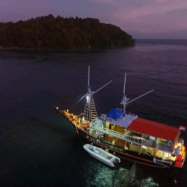 Ratu Laut Liveaboard Gallery - Raja Ampat - Indonesia - Ayo Raja Ampat ...